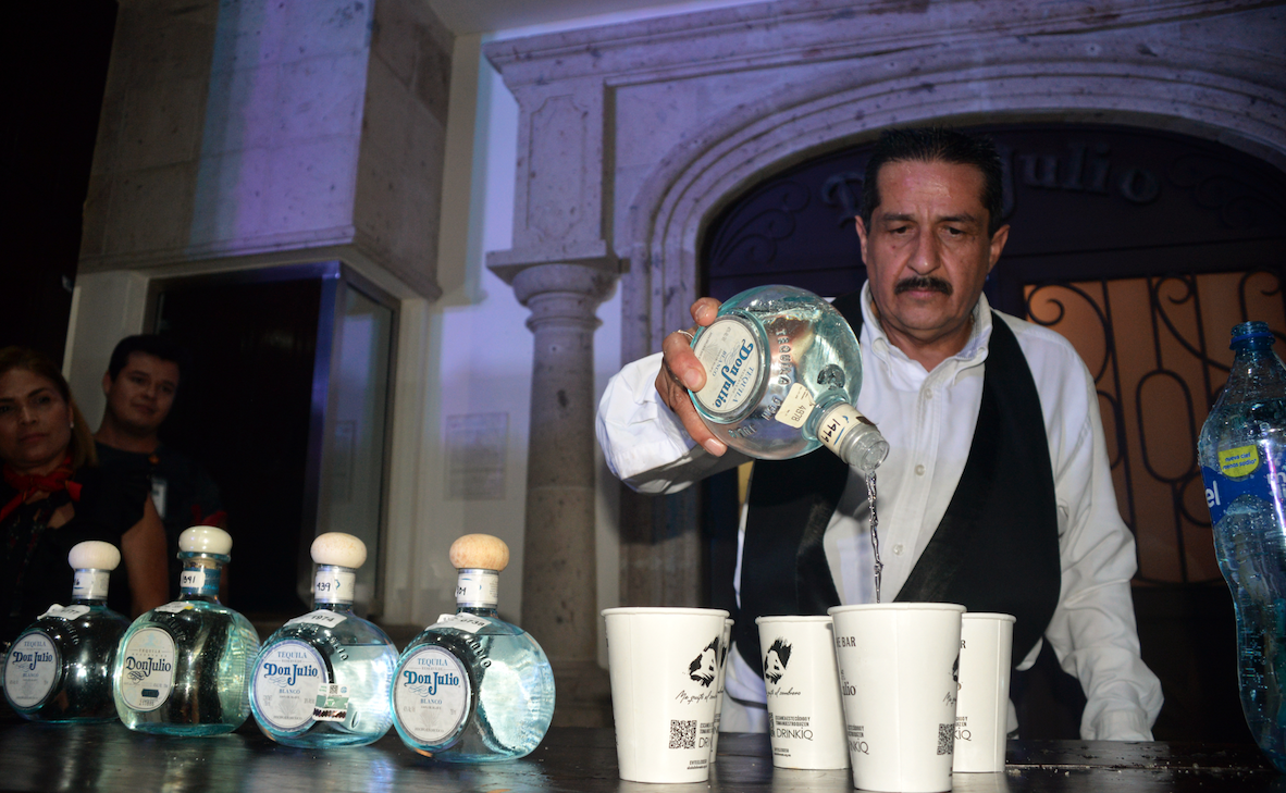 Tequila Don Julio continúa con la tradición de calles compuestas en ...