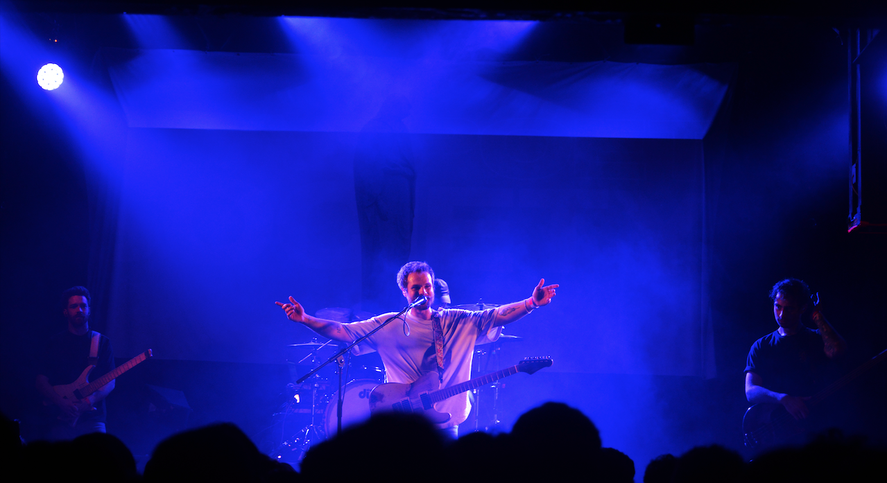 Dead Poet Society, fue, fuerza y control musical en el C3 Stage ...